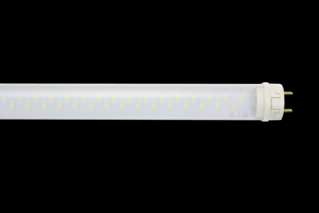 Larson's New 48" LED Shop Light Replaces T8 Fluorescents without ...