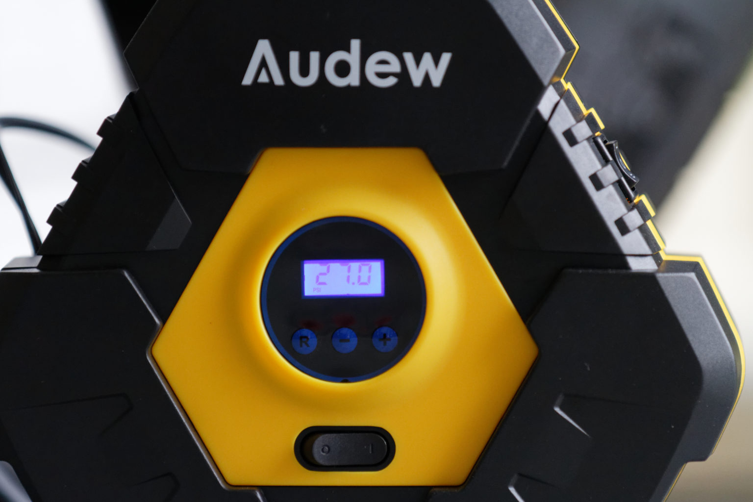 Hands On: Audew Portable 12V 150 PSI Air Compressor - GarageSpot