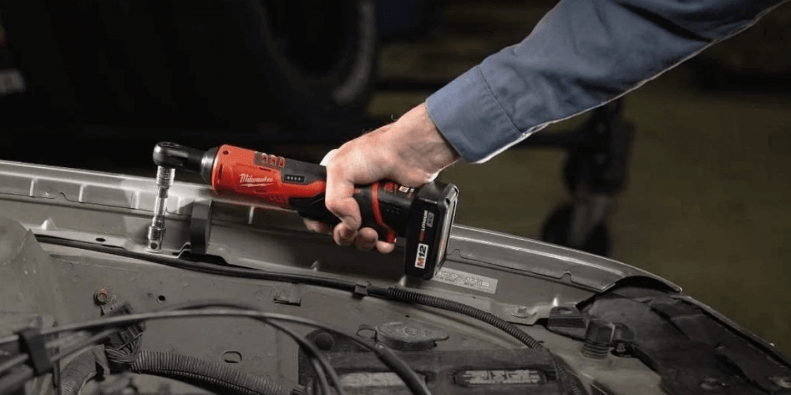 6 Best Cordless Electric Ratchet Wrenches (2022 Review) - GarageSpot