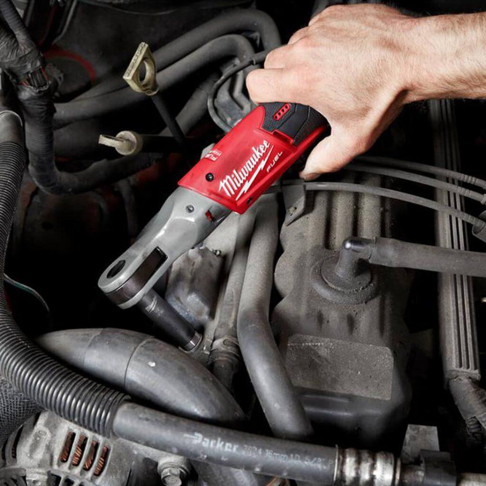 6 Best Cordless Electric Ratchet Wrenches (2022 Review) - GarageSpot