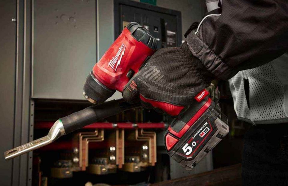 The Best Heat Guns For DIYers & Professionals (2021 Review)