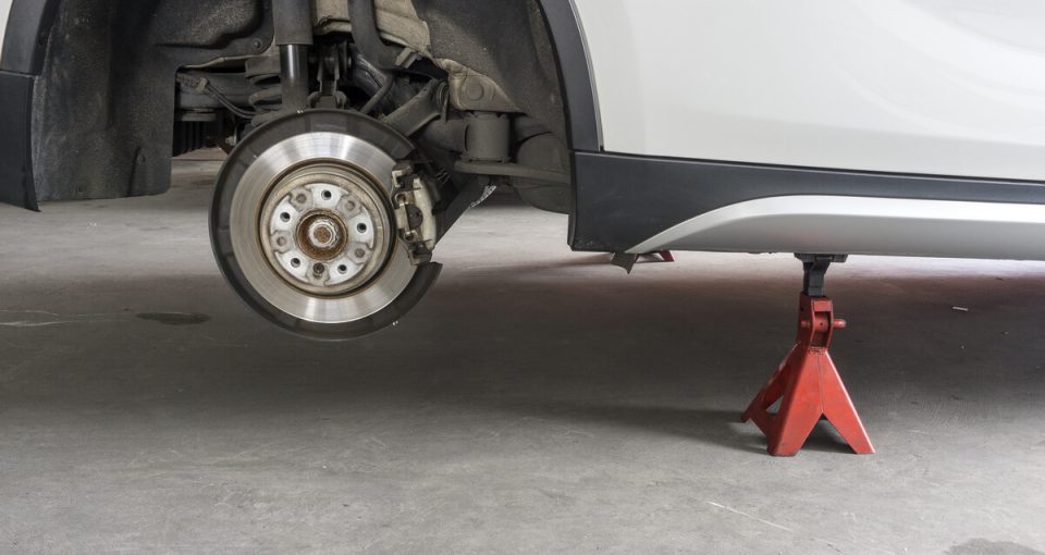 9 Best Jack Stands for Cars, SUVs, and Trucks (2021 Review)