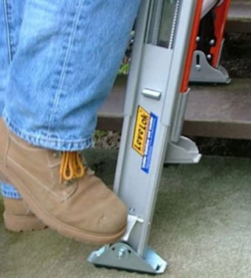 Ladder Lockdown: A Ladder Stabilizer from Mike Holmes - GarageSpot