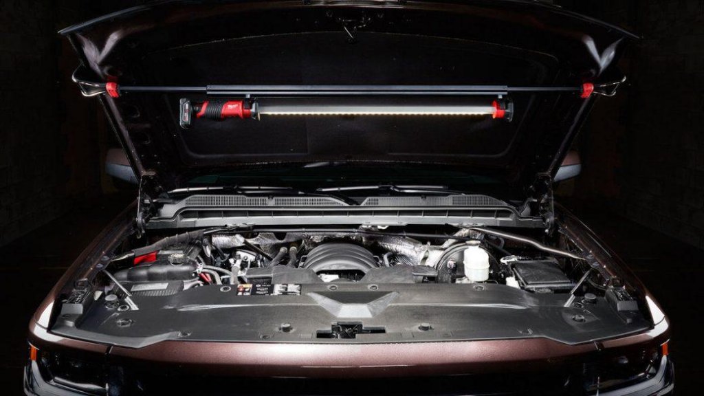 7 Best Underhood Work Lights in 2022 - GarageSpot