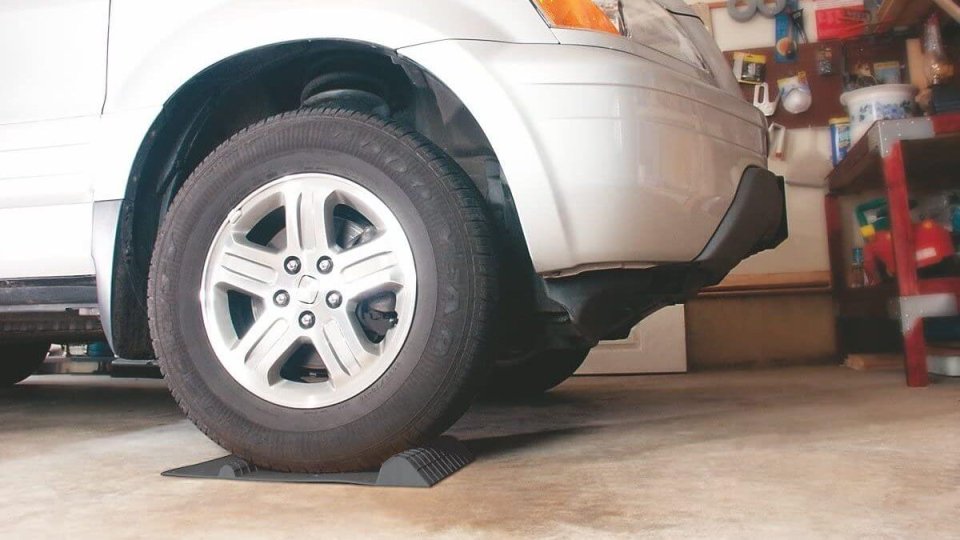 6 Best Garage Parking Aid to Protect Your Vehicle - GarageSpot