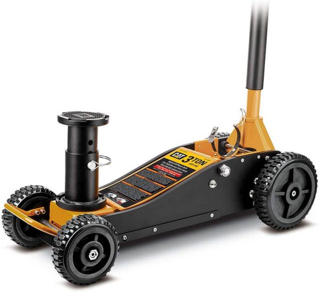 Best Off-Road Jack to Lift Your Truck in the Wild for 2022 - GarageSpot